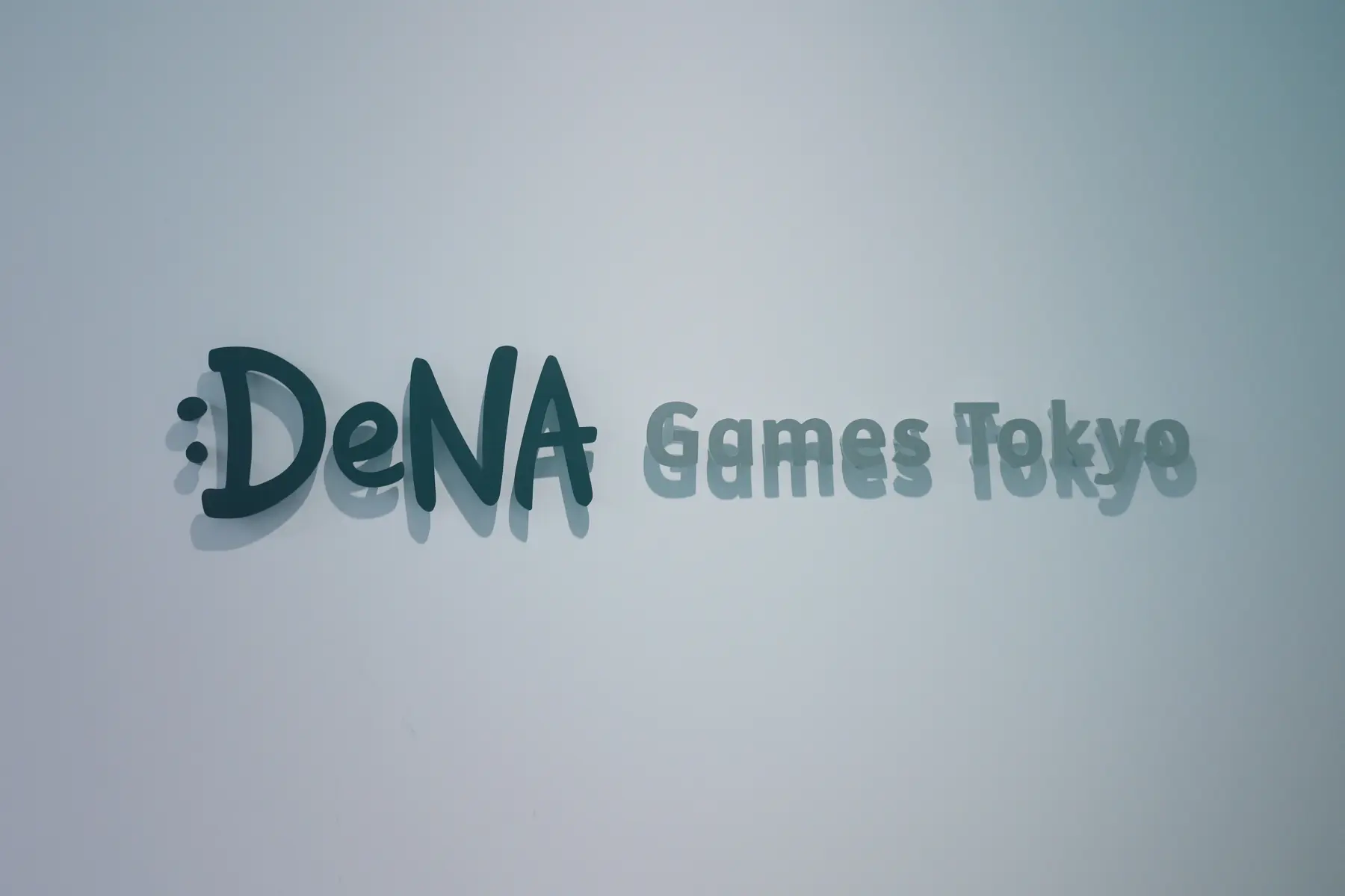株式会社DeNA Games Tokyoのエンジニア求人・転職・採用 | 【活躍中の若手社員インタビュー付き】「ゲームの力で人々を幸せに」コアユーザを拡大させながら長期運営を実現する重要ポジション